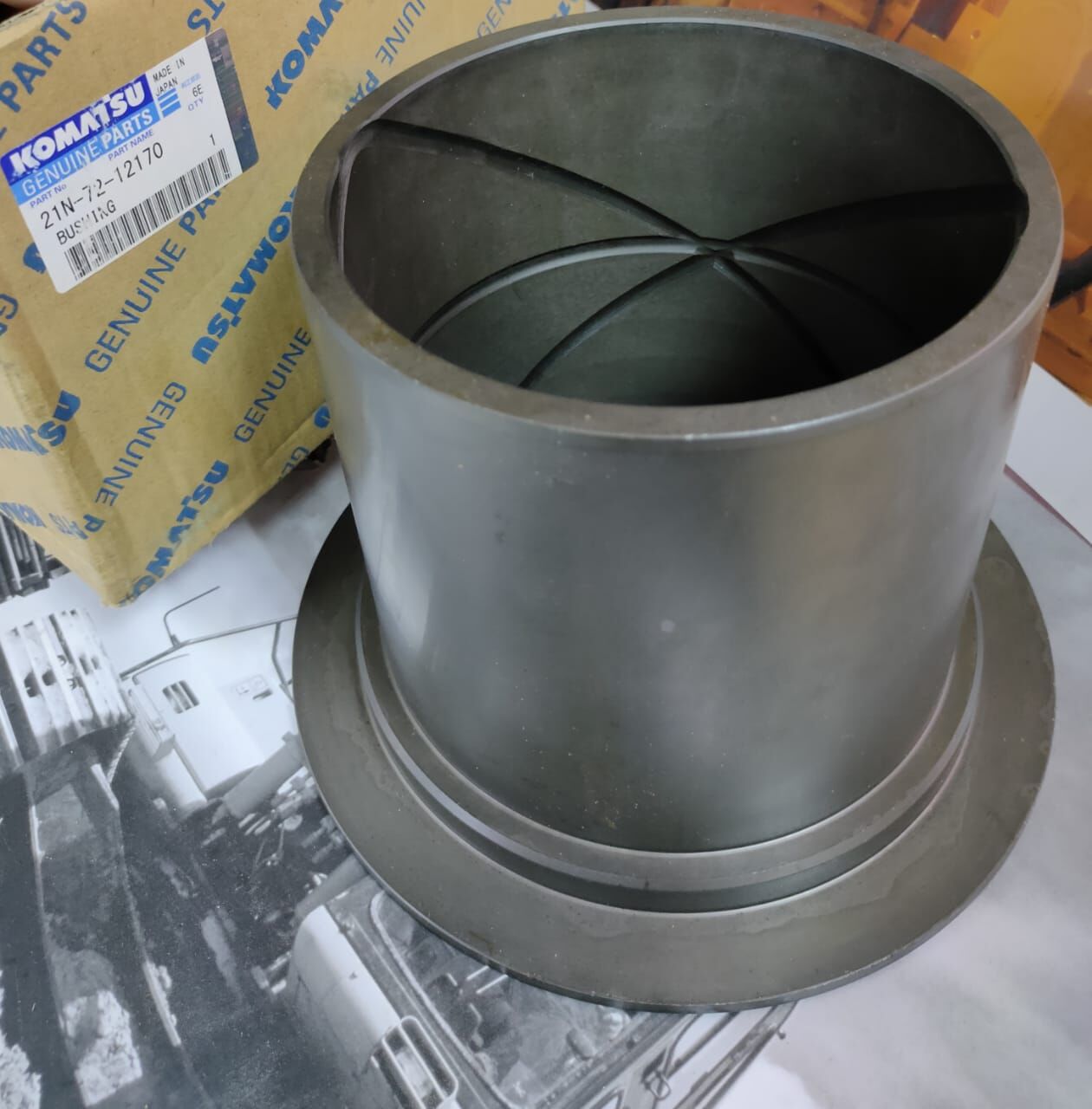21N-72-12170 Втулка Komatsu PC 1250 купить в Екатеринбурге ...