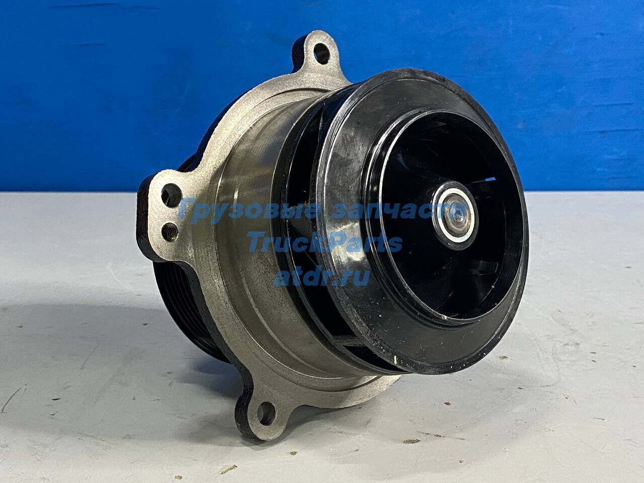 Насос водяной Iveco Stralis Trakker IVECO 500086399, цена в Москве от ...